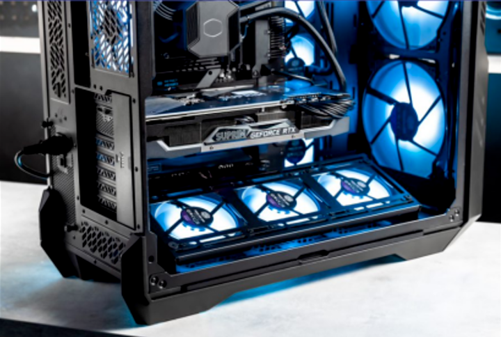 酷冷至尊的HAF系列700超级塔机箱全新上架！ - 知乎